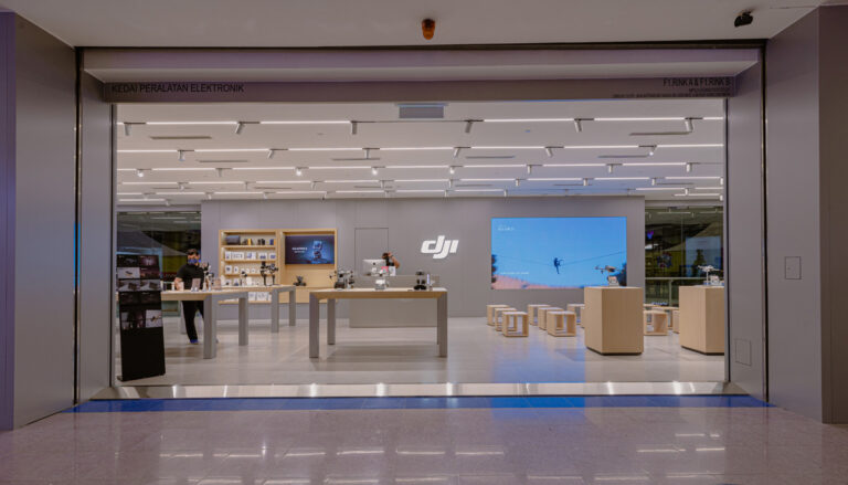 DJI Sunway Pyramid 今日正式开业，目前东南亚最大一家DJI高档体验店和服务中心！ - Zing Gadget